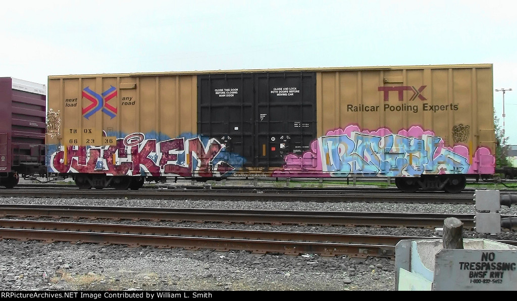 NB Manifest Frt entering Balmer Yard from South lead tracks-24